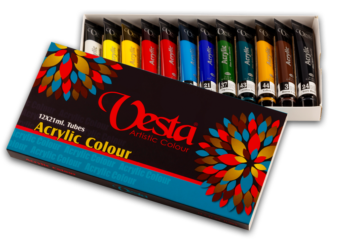 in 19 brilliant transparent colors in 40 ml bottles